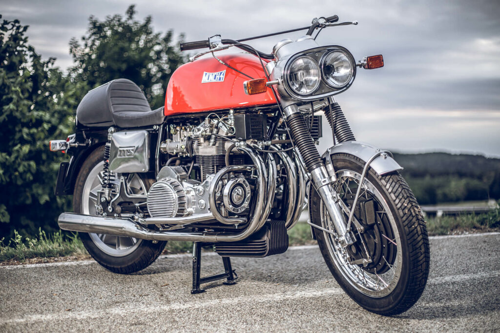 3D printed moulds for legendary motorcycle | voxeljet